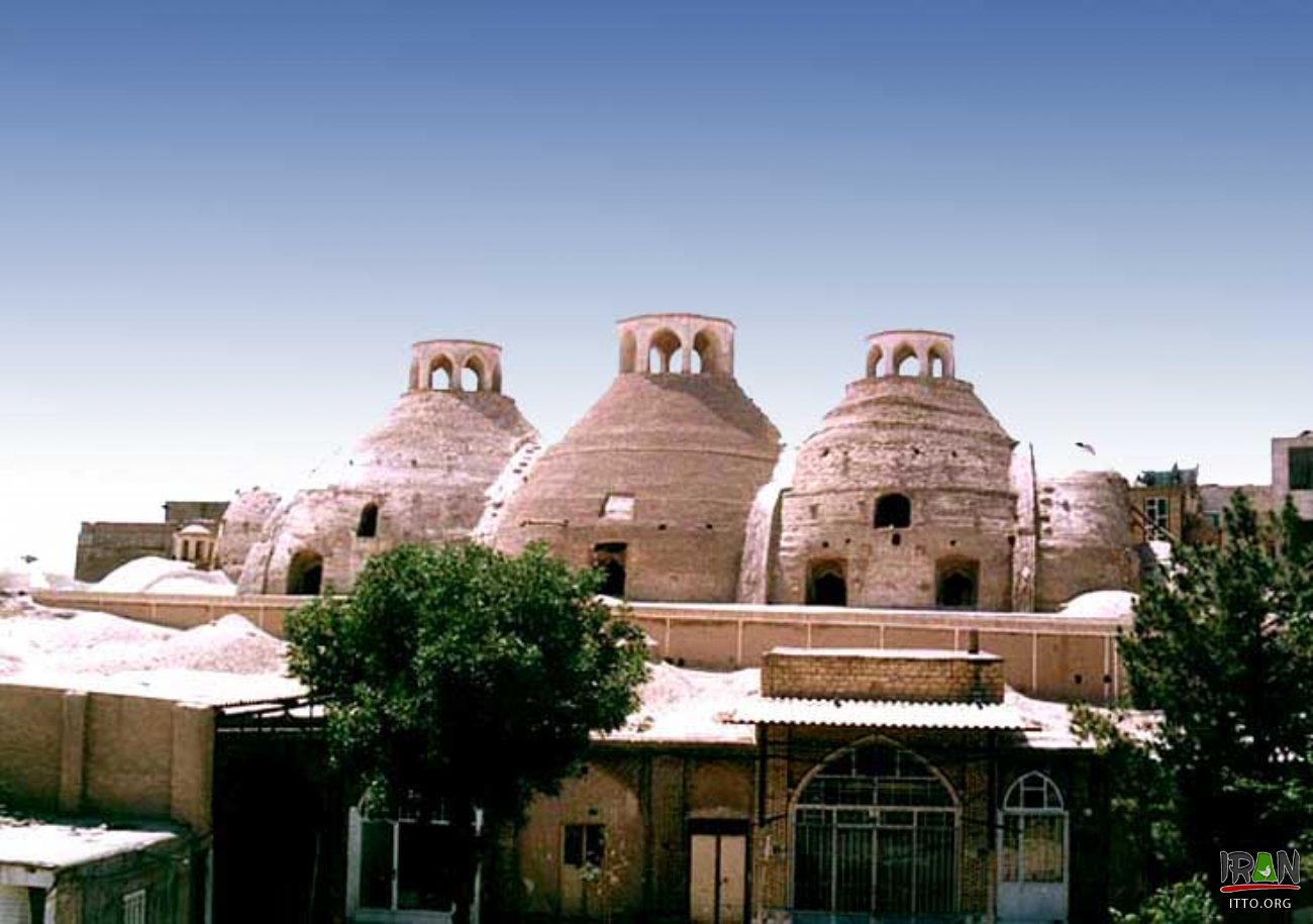 Qom Bazaar Photo Gallery - Iran Travel and Tourism
