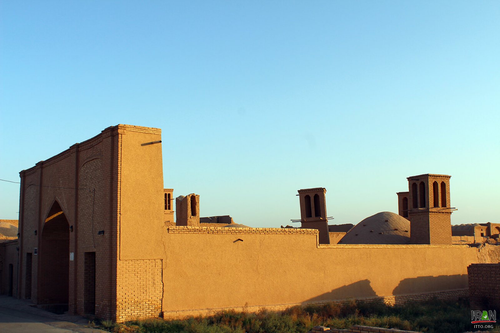 Zarach Village Photo Gallery - Iran Travel and Tourism