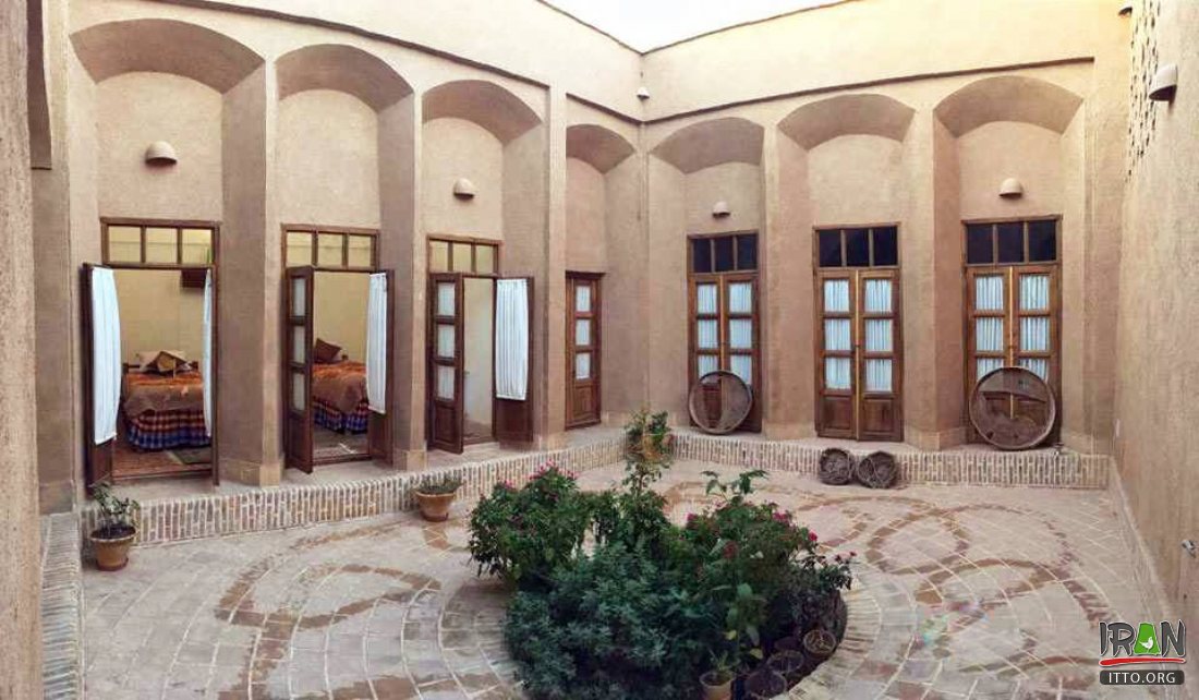 Zarach Village Photo Gallery - Iran Travel and Tourism