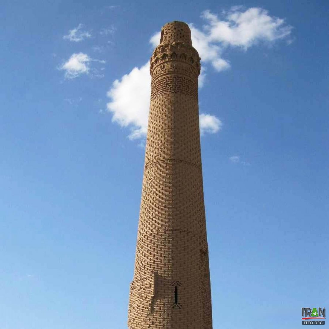 Tomb of Arsalan Jazeb and Ayaz Minaret Photo Gallery - Iran Travel and ...