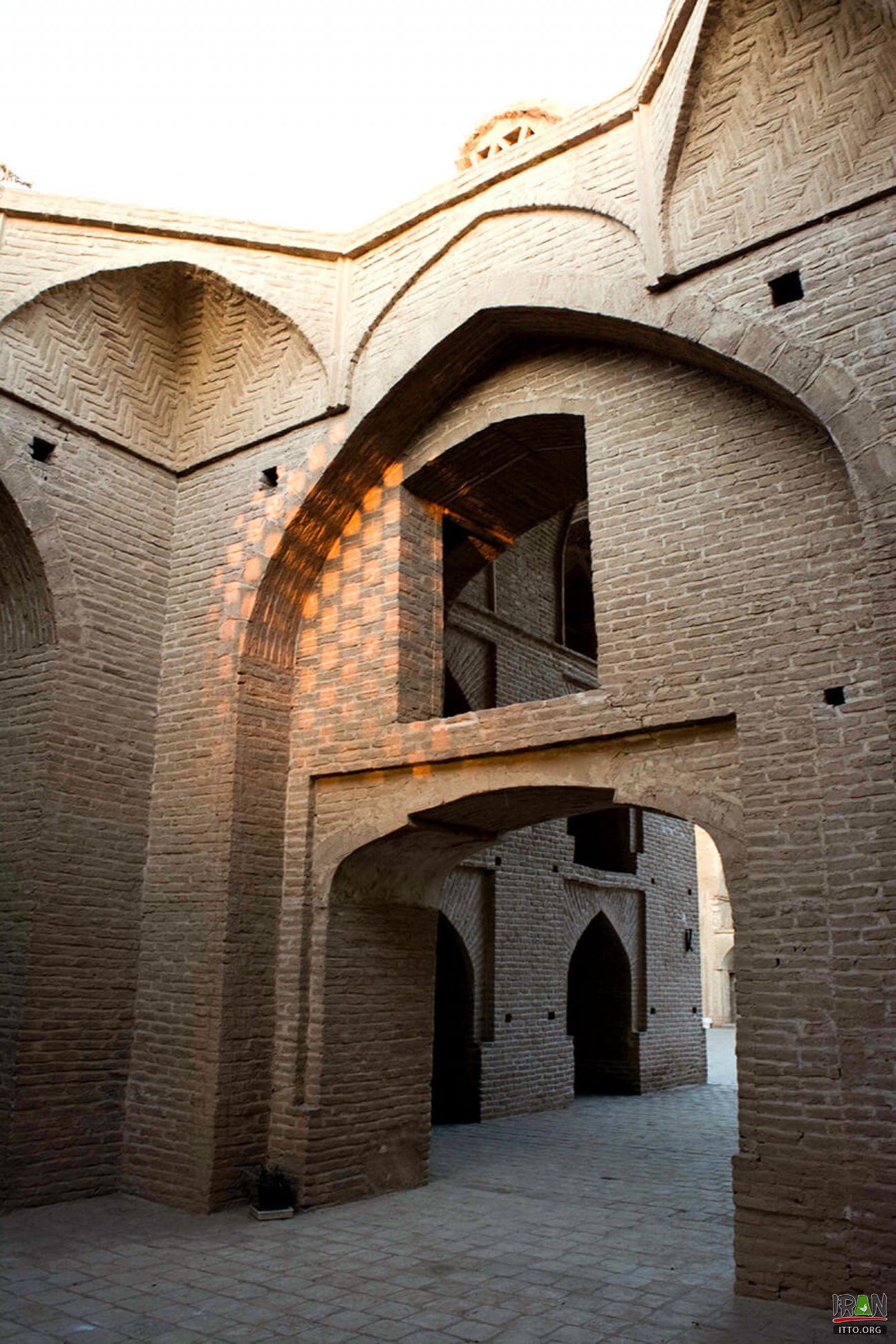 Ardestan Jame Mosque Photo Gallery - Iran Travel and Tourism