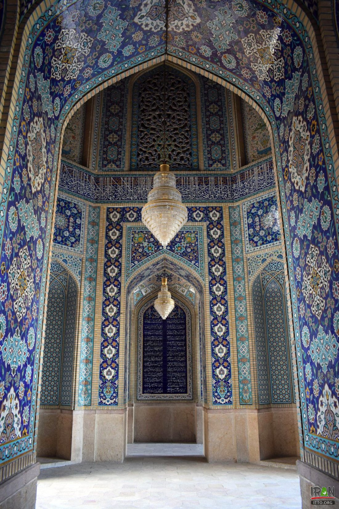 Atiq Jame Mosque Photo Gallery - Iran Travel and Tourism