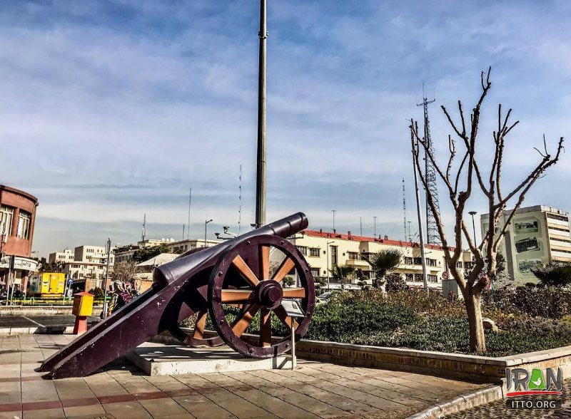 Baharestan Square Photo Gallery - Iran Travel and Tourism
