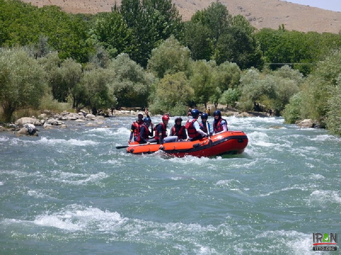 Zayandeh Rood River Photo Gallery - Iran Travel and Tourism