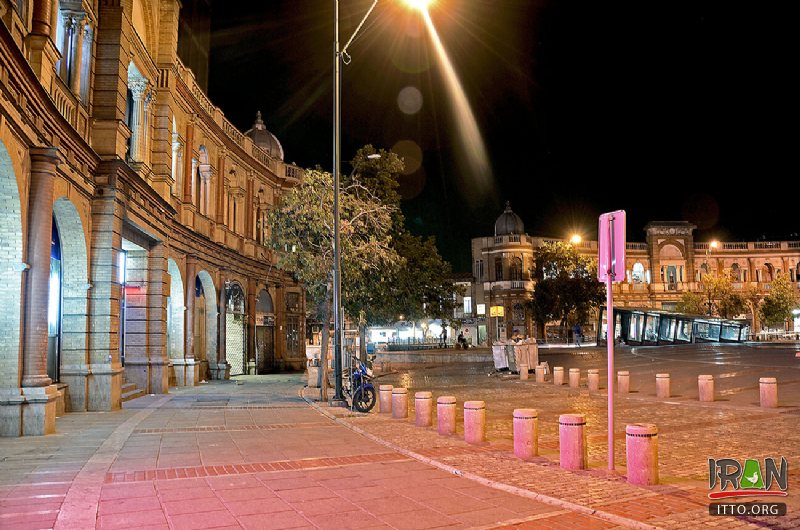 Hasan Abad Square Photo Gallery - Iran Travel and Tourism