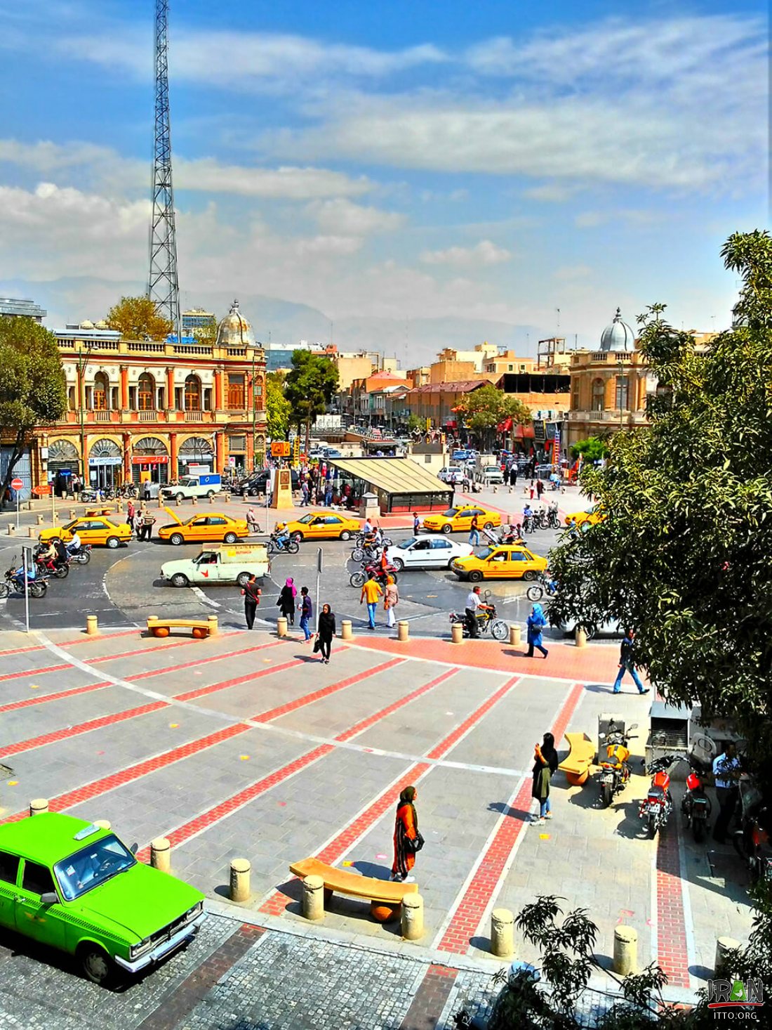 Hasan Abad Square Photo Gallery - Iran Travel and Tourism