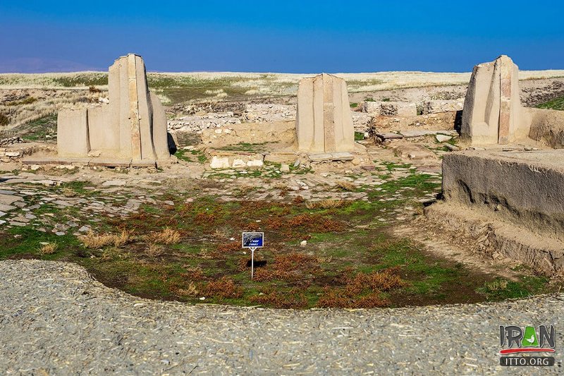 Hassanloo Hill Photo Gallery - Iran Travel and Tourism