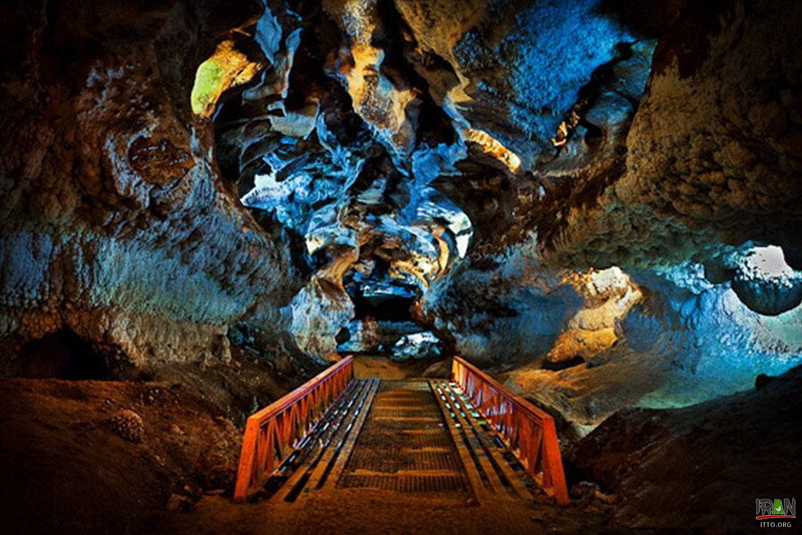 Katlah Khor Cave Photo Gallery - Iran Travel and Tourism