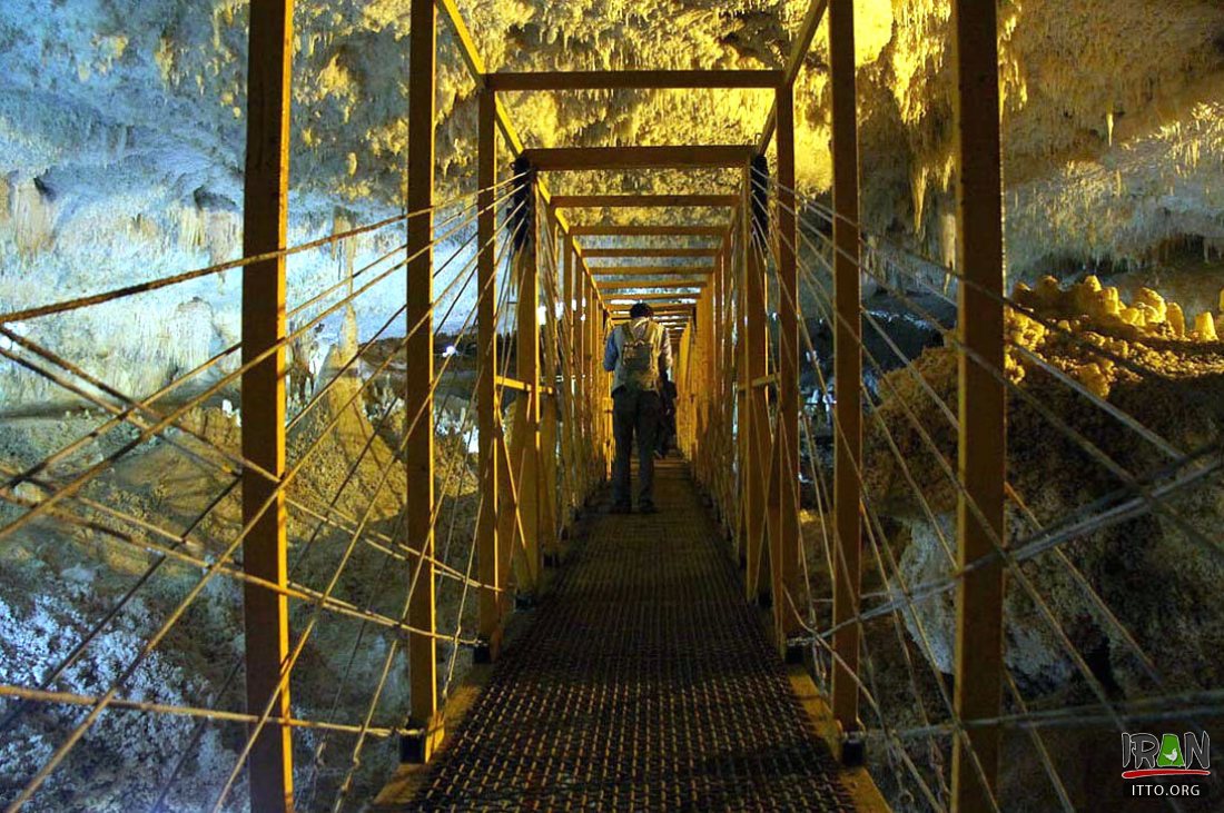 Katlah Khor Cave Photo Gallery - Iran Travel and Tourism