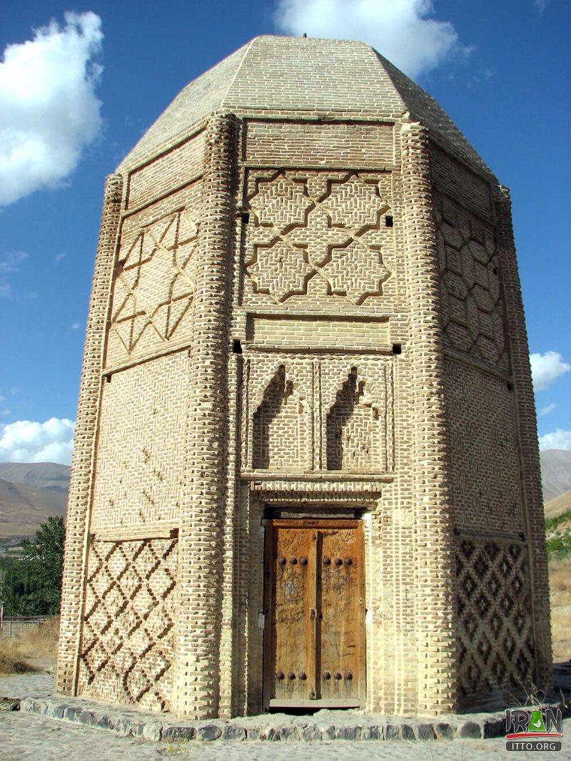 Tomb and Tower of Sheikh Shebeli Photo Gallery - Iran Travel and Tourism