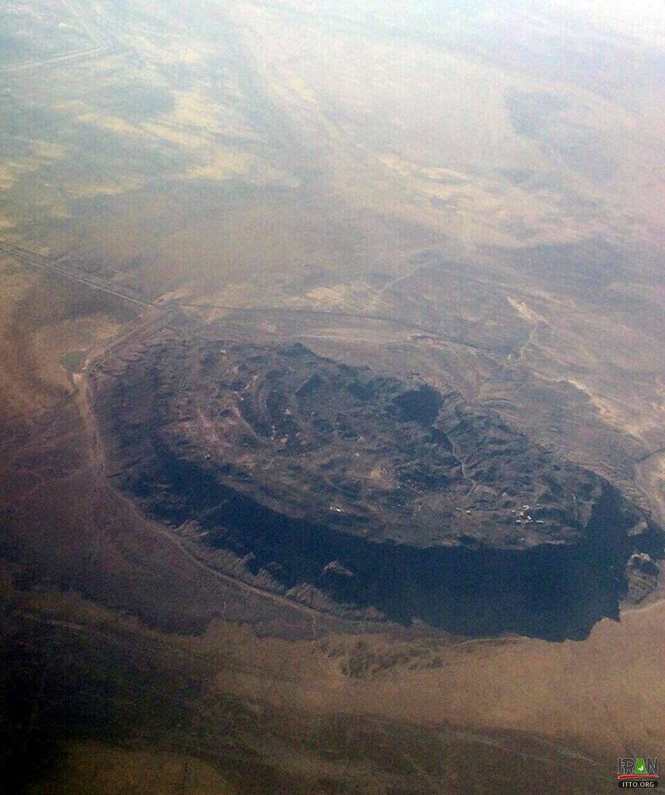 Sistan Mountains Photo Gallery - Iran Travel and Tourism