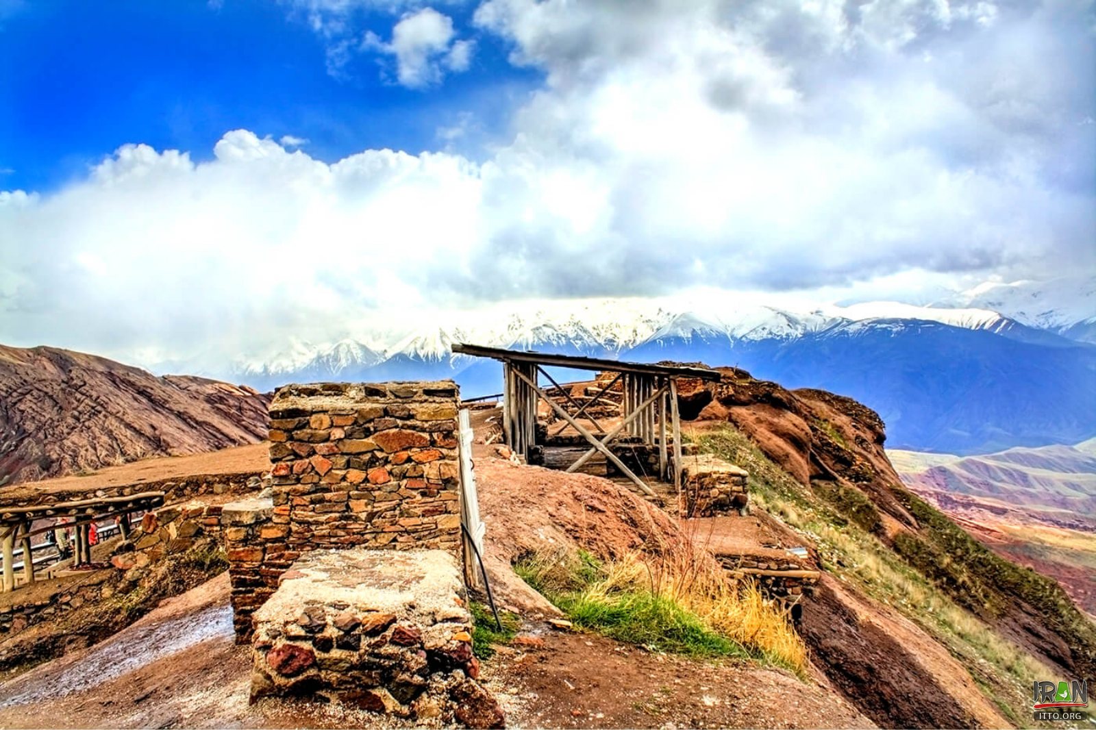Alamut Castle Photo Gallery - Iran Travel and Tourism