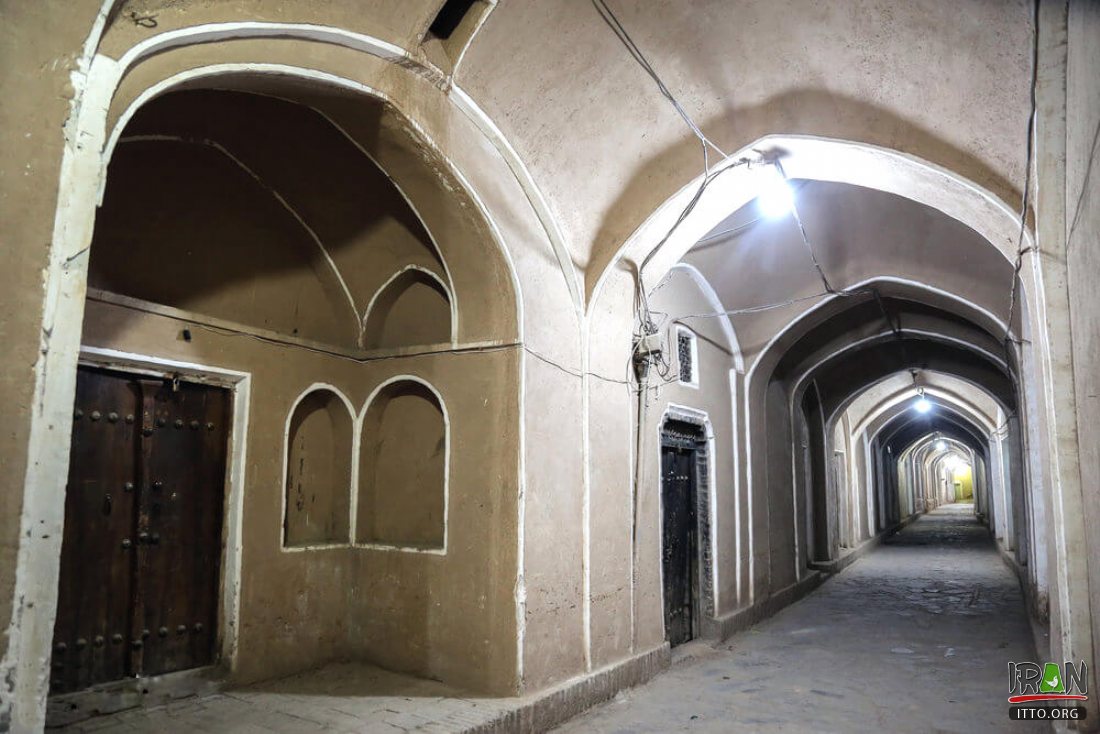 Zavareh Village Photo Gallery - Iran Travel and Tourism