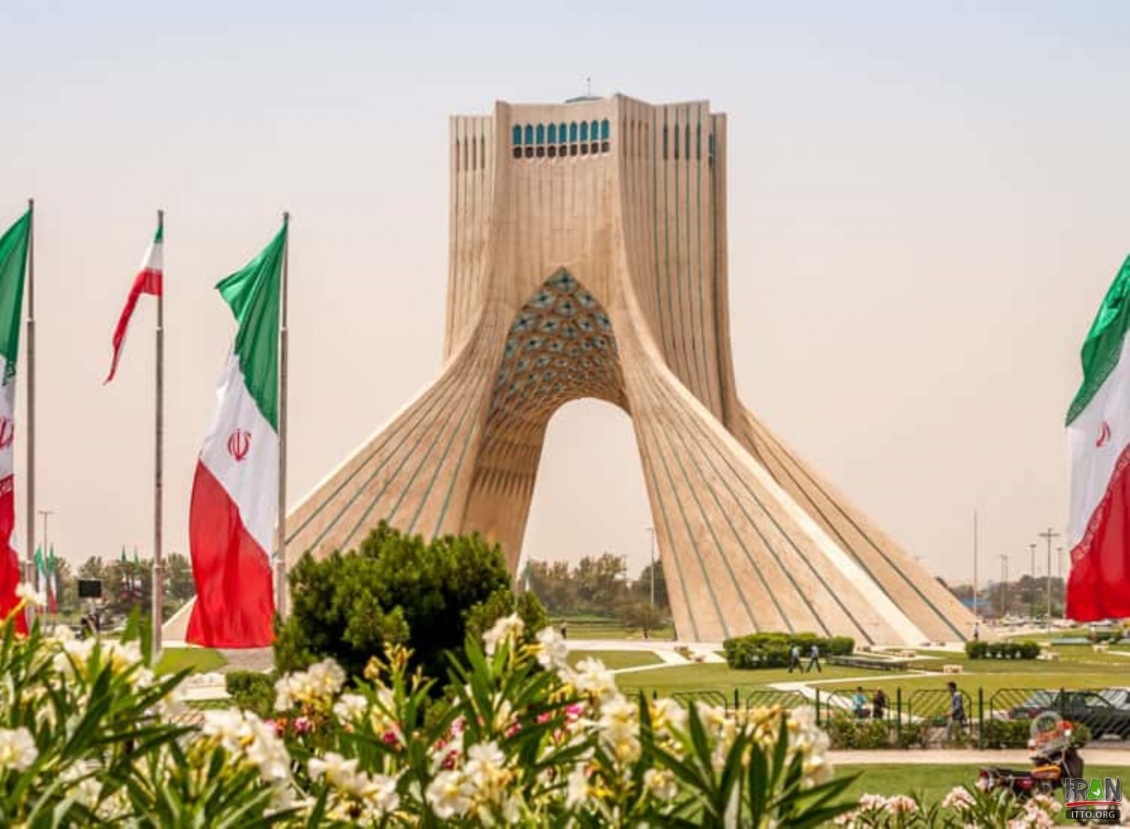 Azadi Square (Azadi Tower) Photo Gallery - Iran Travel and Tourism