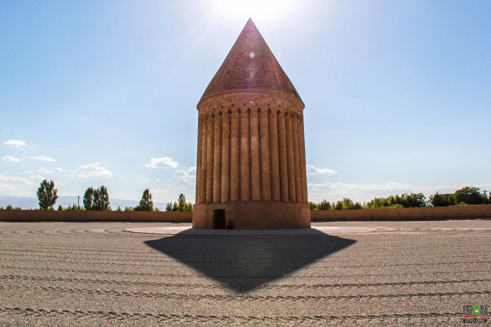 Radkan Tower Chenaran Photo Gallery - Iran Travel and Tourism