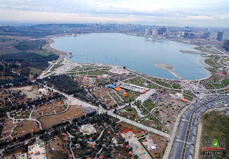 Chitgar Lake (Khalij-e Fars) Photo Gallery - Iran Travel and Tourism