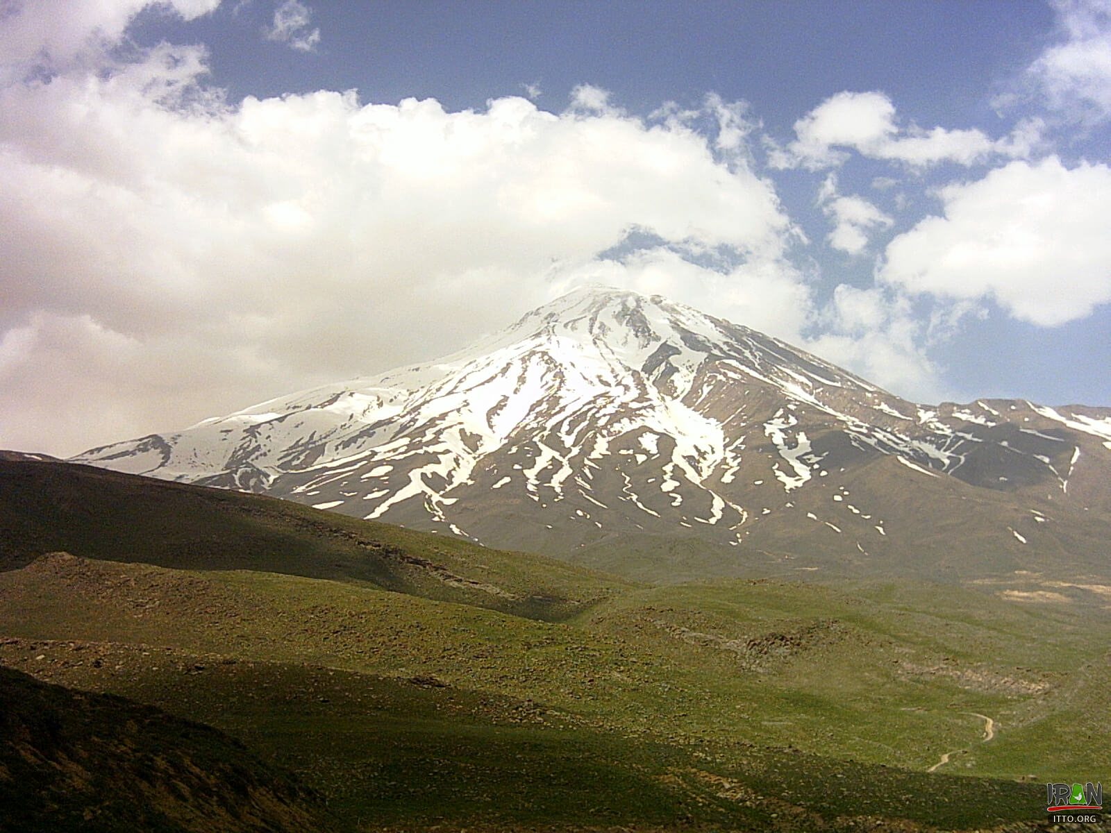 Mount Damavand Photo Gallery - Iran Travel and Tourism