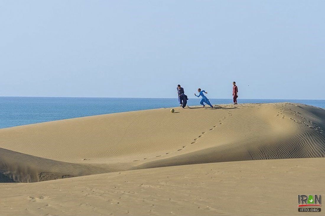 Darak Village (Darak Beach) Photo Gallery - Iran Travel and Tourism