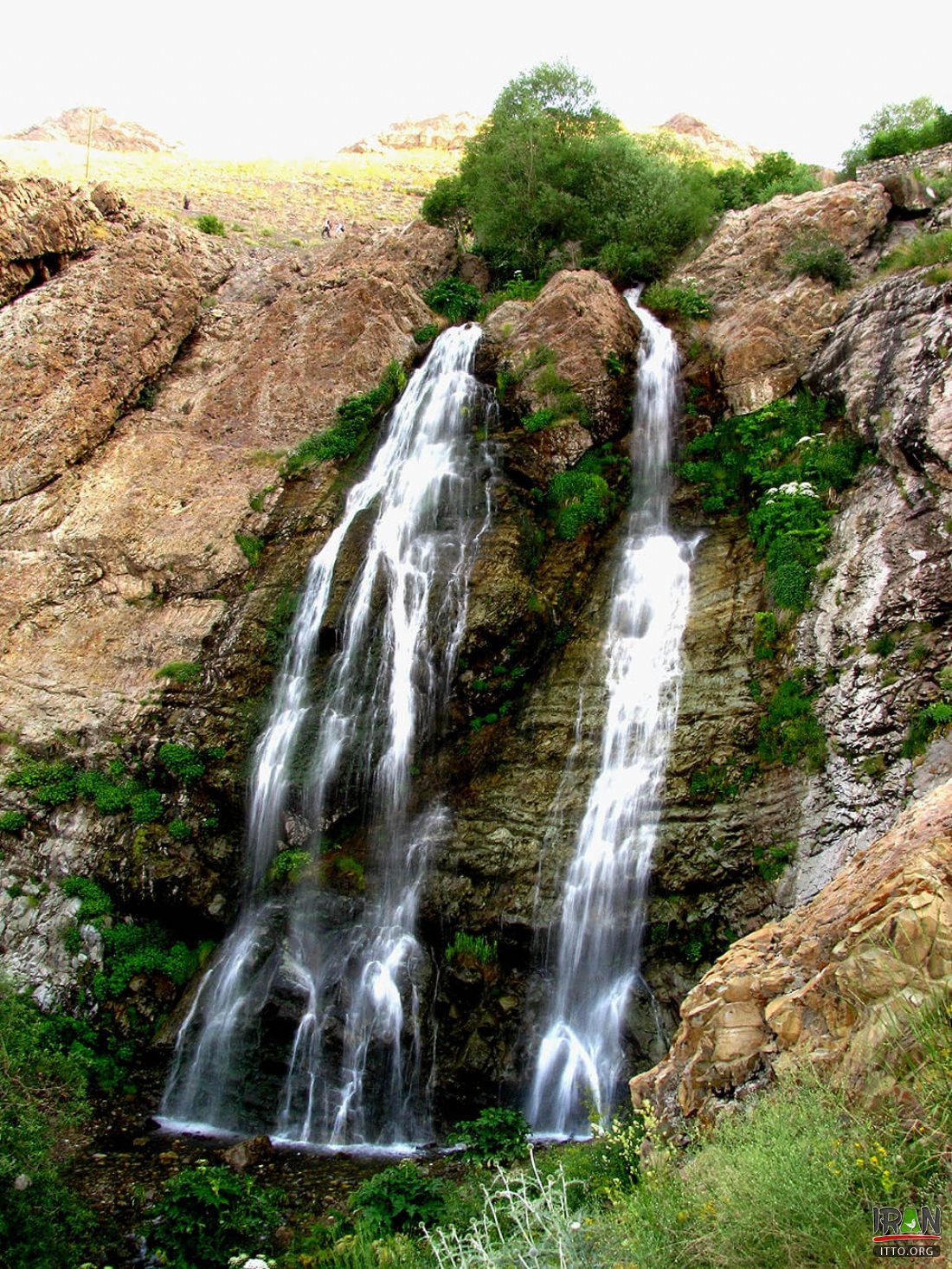 Abshar Dogholu Photo Gallery - Iran Travel and Tourism