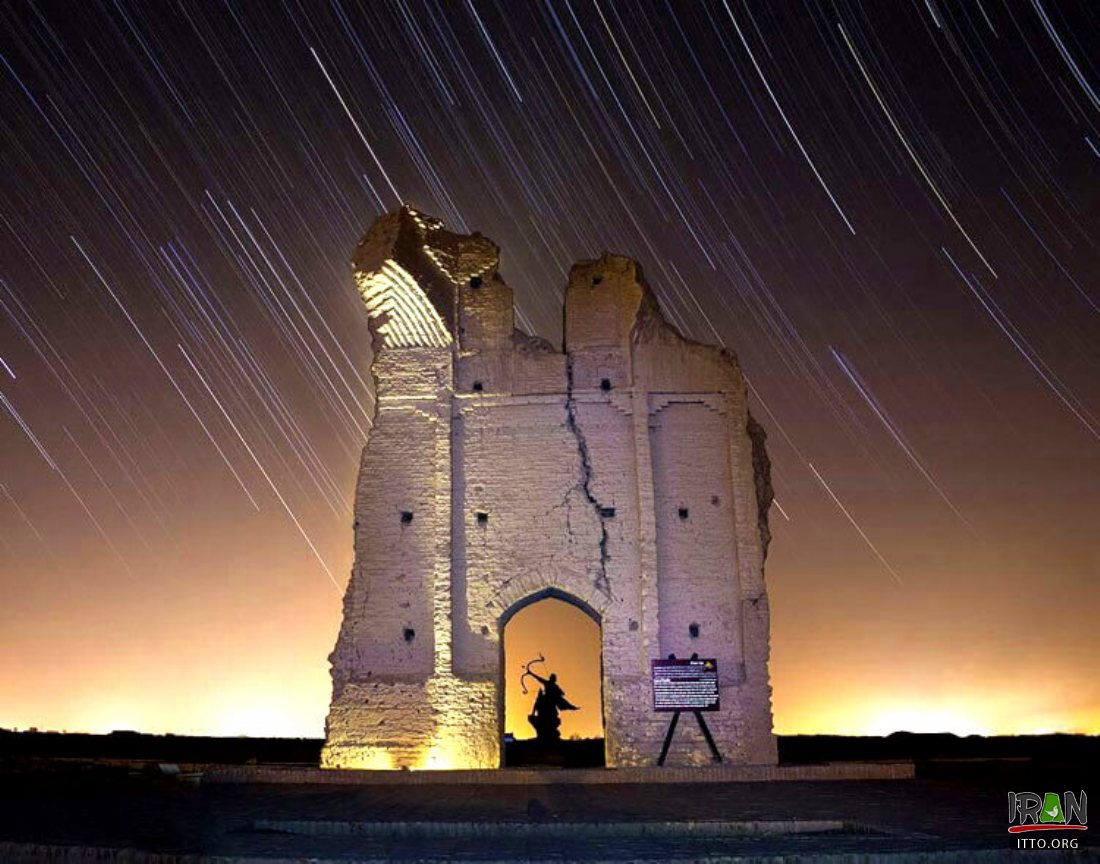 Gate of Farafar Photo Gallery - Iran Travel and Tourism