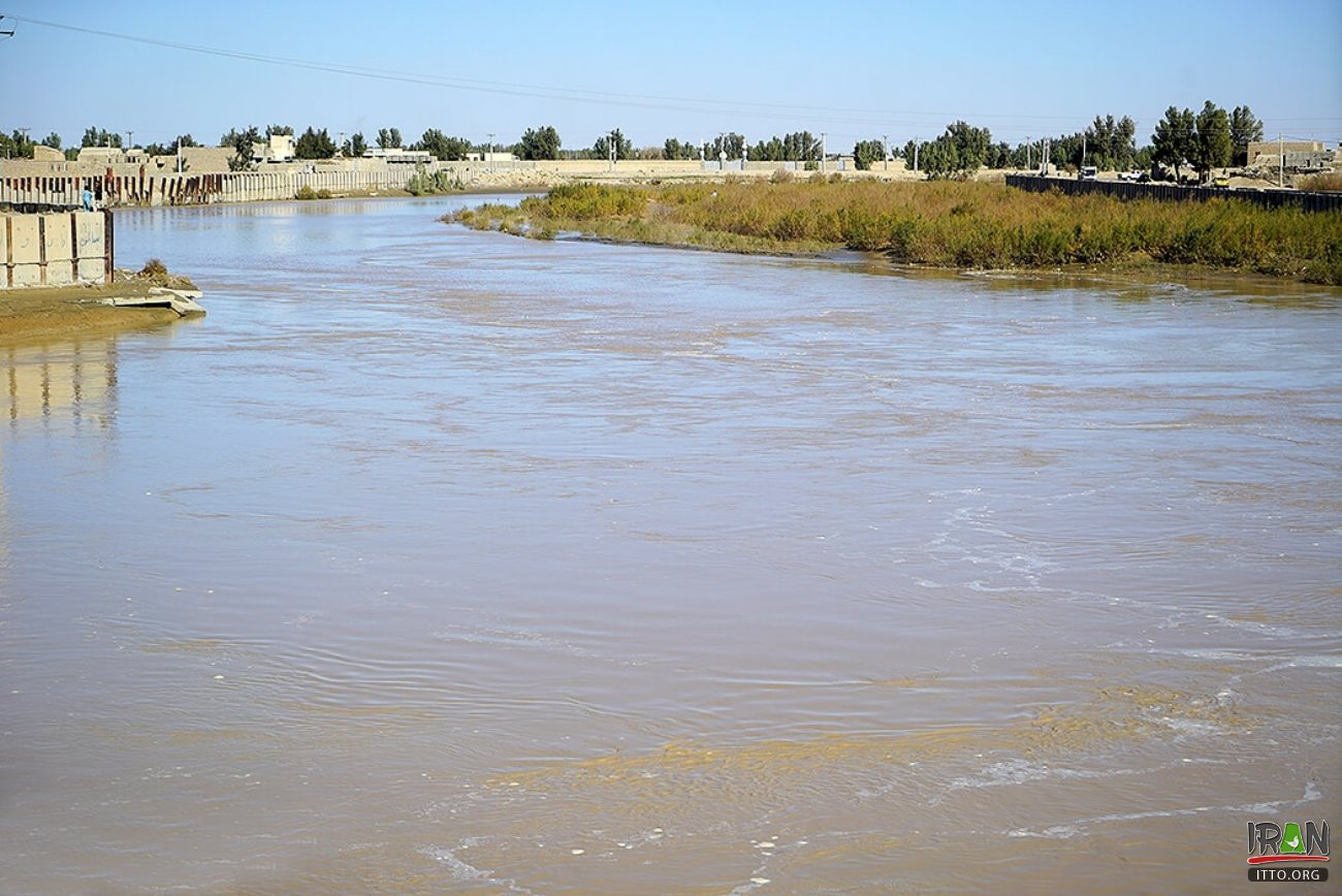 Hirmand River (Helmand) Photo Gallery - Iran Travel and Tourism