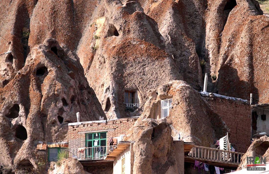 Kandovan Village Photo Gallery - Iran Travel and Tourism