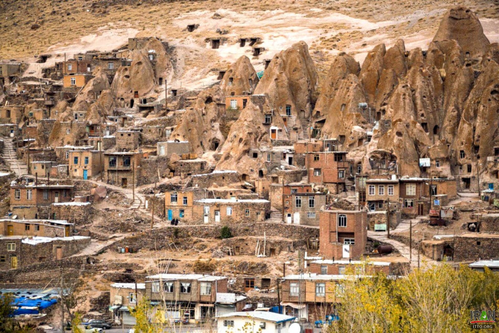 Kandovan Village Photo Gallery - Iran Travel and Tourism