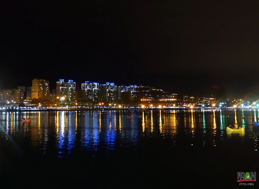 Chitgar Lake (Khalij-e Fars) Photo Gallery - Iran Travel and Tourism