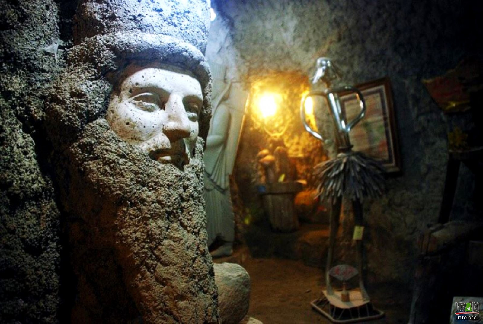 Vaziri Caved Museum Photo Gallery - Iran Travel and Tourism