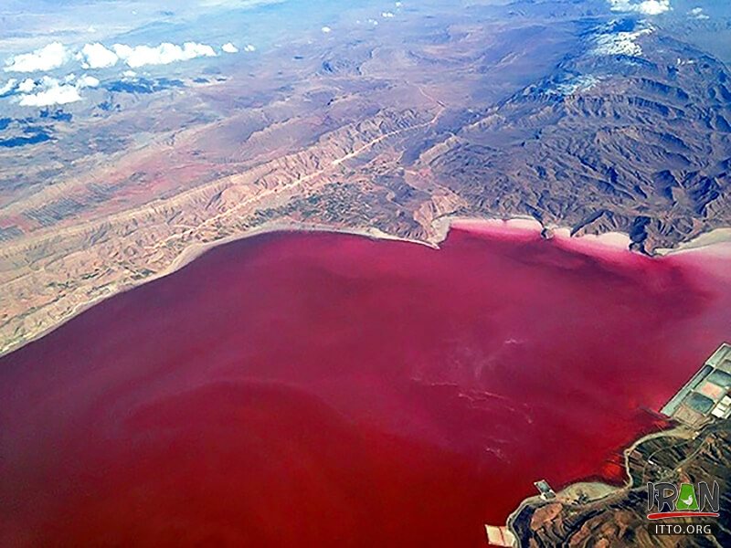 Lipar Pink Lagoon Photo Gallery - Iran Travel and Tourism