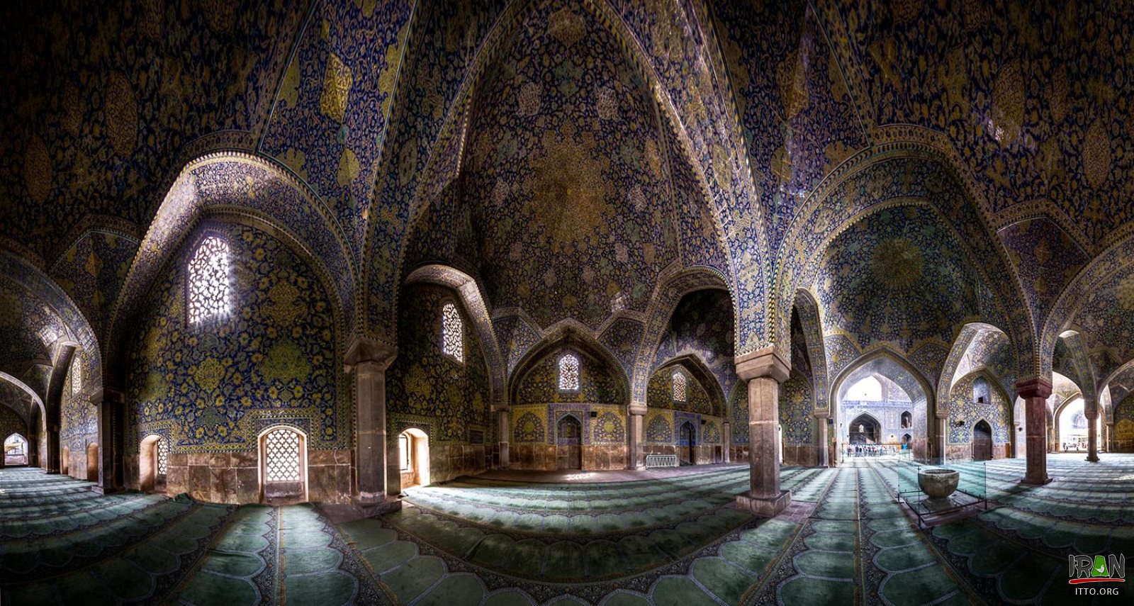 Imam Mosque (Shah Mosque) Photo Gallery - Iran Travel and Tourism