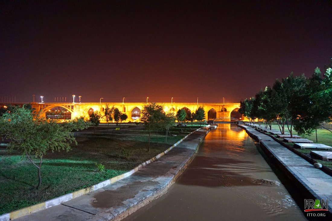 Old Bridge of Dezful Photo Gallery - Iran Travel and Tourism