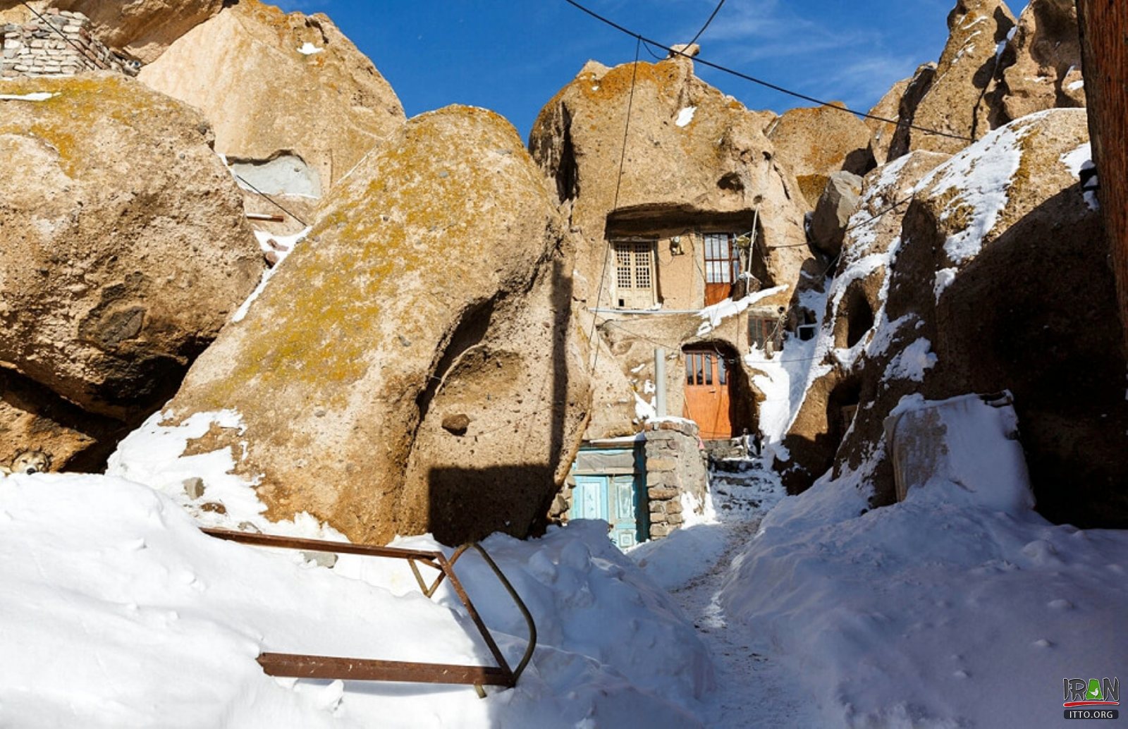 Kandovan Village Photo Gallery - Iran Travel and Tourism