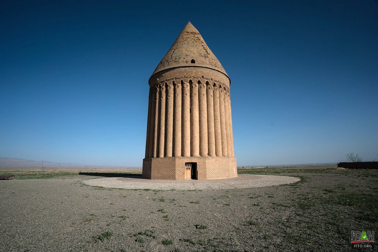 Radkan Tower Chenaran Photo Gallery - Iran Travel and Tourism