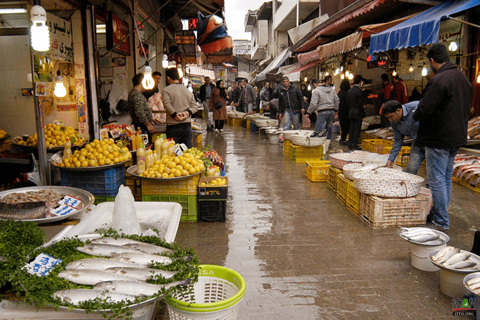 Rasht Bazaar Photo Gallery - Iran Travel and Tourism