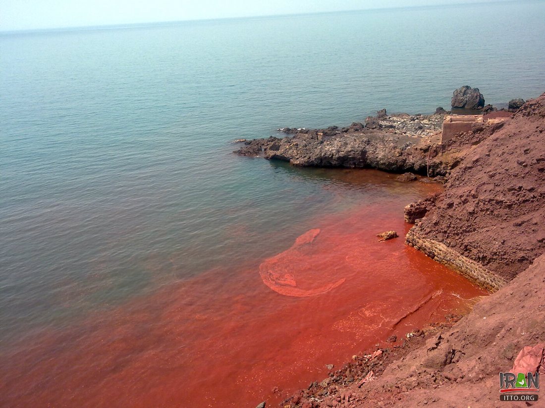 Silver and Red Beach of Hormuz Photo Gallery - Iran Travel and Tourism
