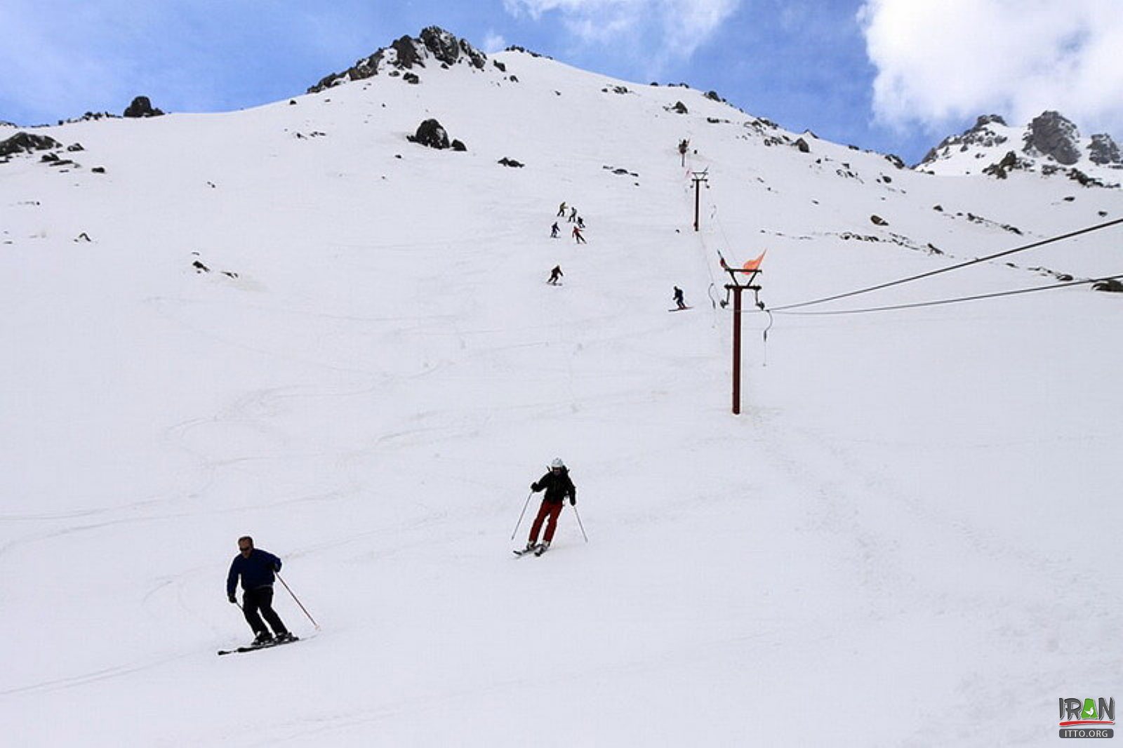 Shemshak ski resort Photo Gallery - Iran Travel and Tourism