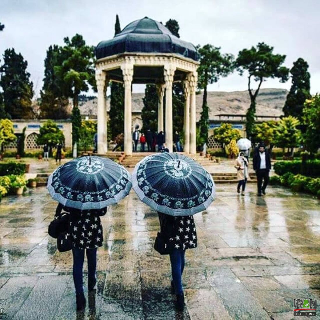 Tomb of Hafez (Hafezieh) Photo Gallery - Iran Travel and Tourism