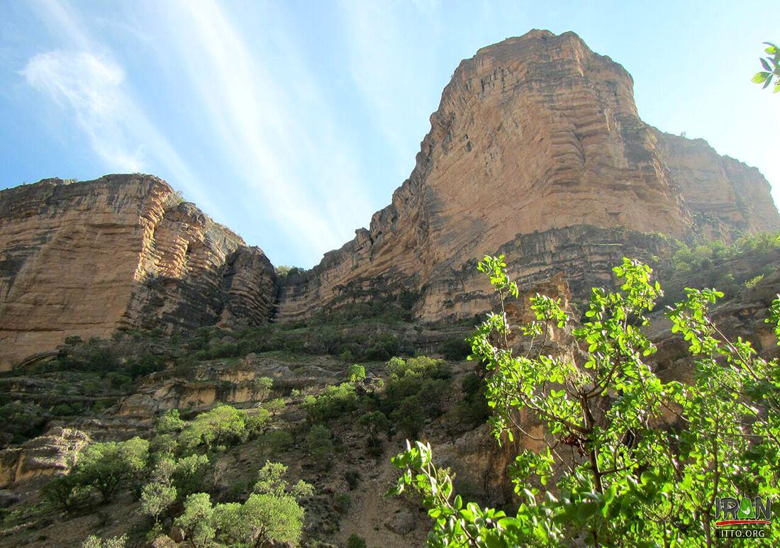 Shirz Canyon (Shirez Valley) Photo Gallery - Iran Travel and Tourism