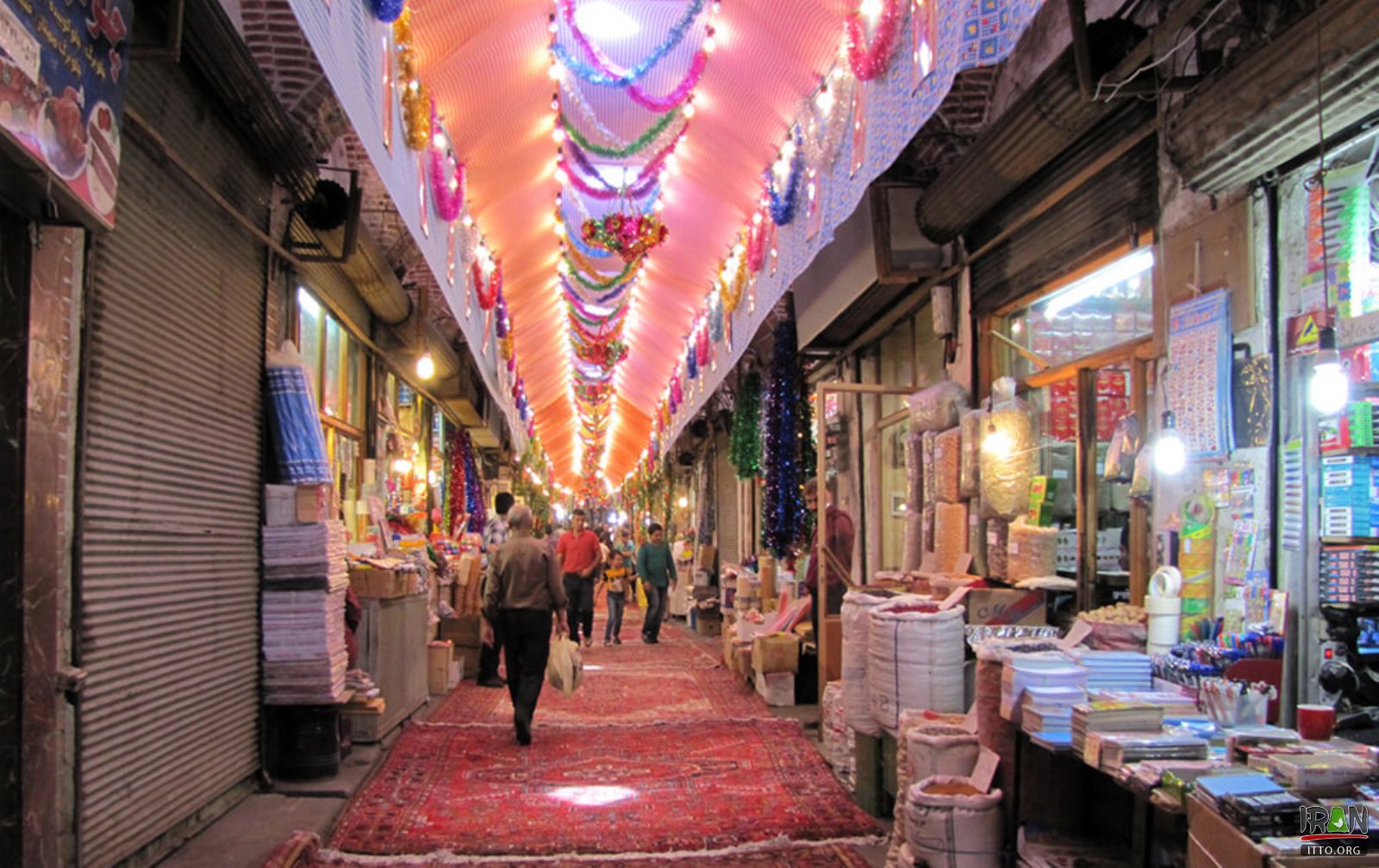 Tabriz Grand Bazaar Photo Gallery - Iran Travel and Tourism