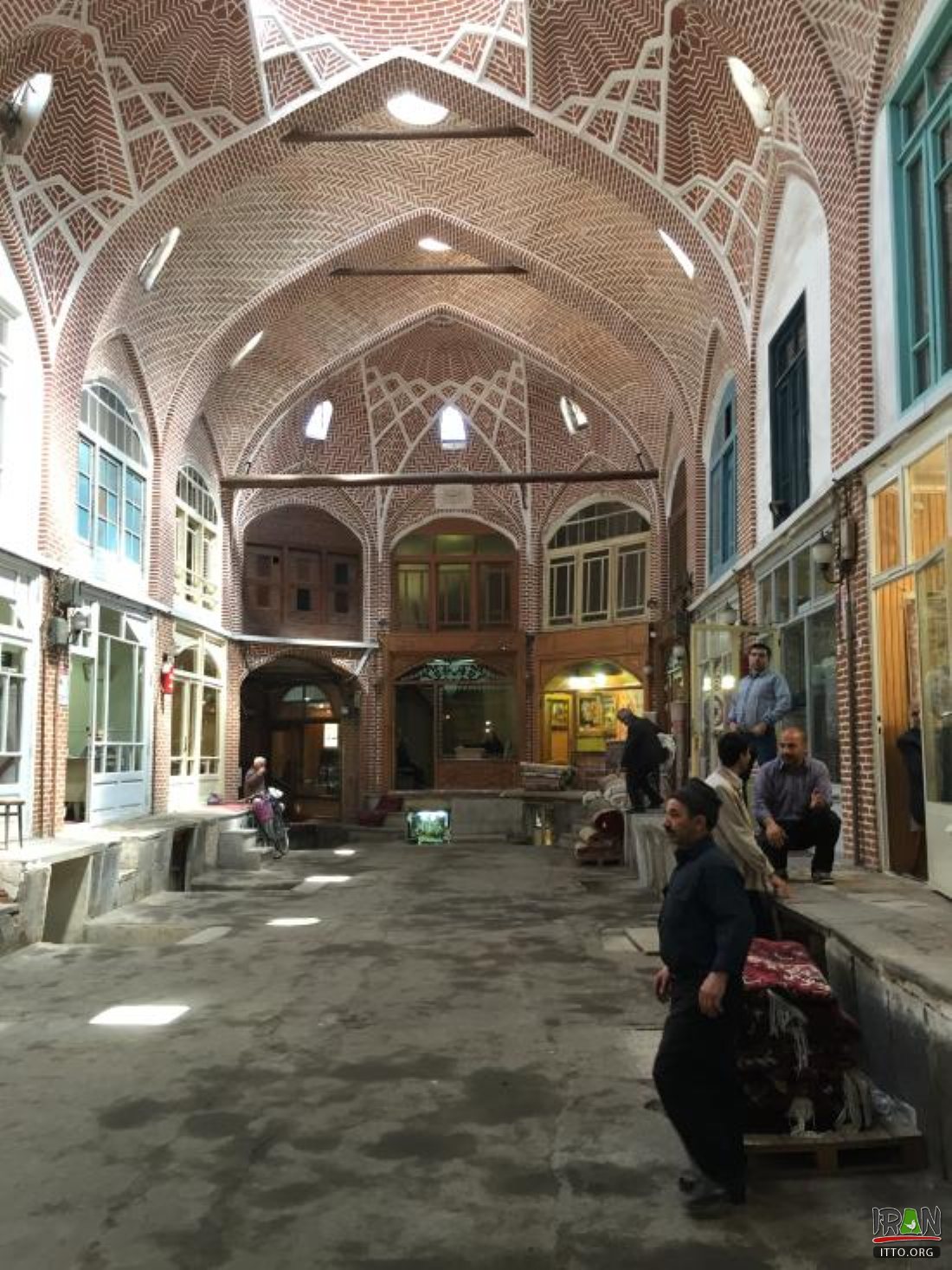 Tabriz Grand Bazaar Photo Gallery - Iran Travel and Tourism