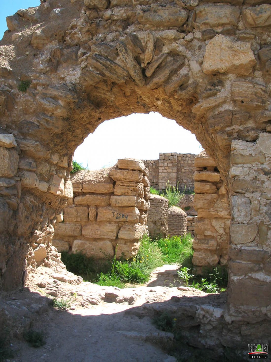 Takht-e-Soleiman Photo Gallery - Iran Travel and Tourism
