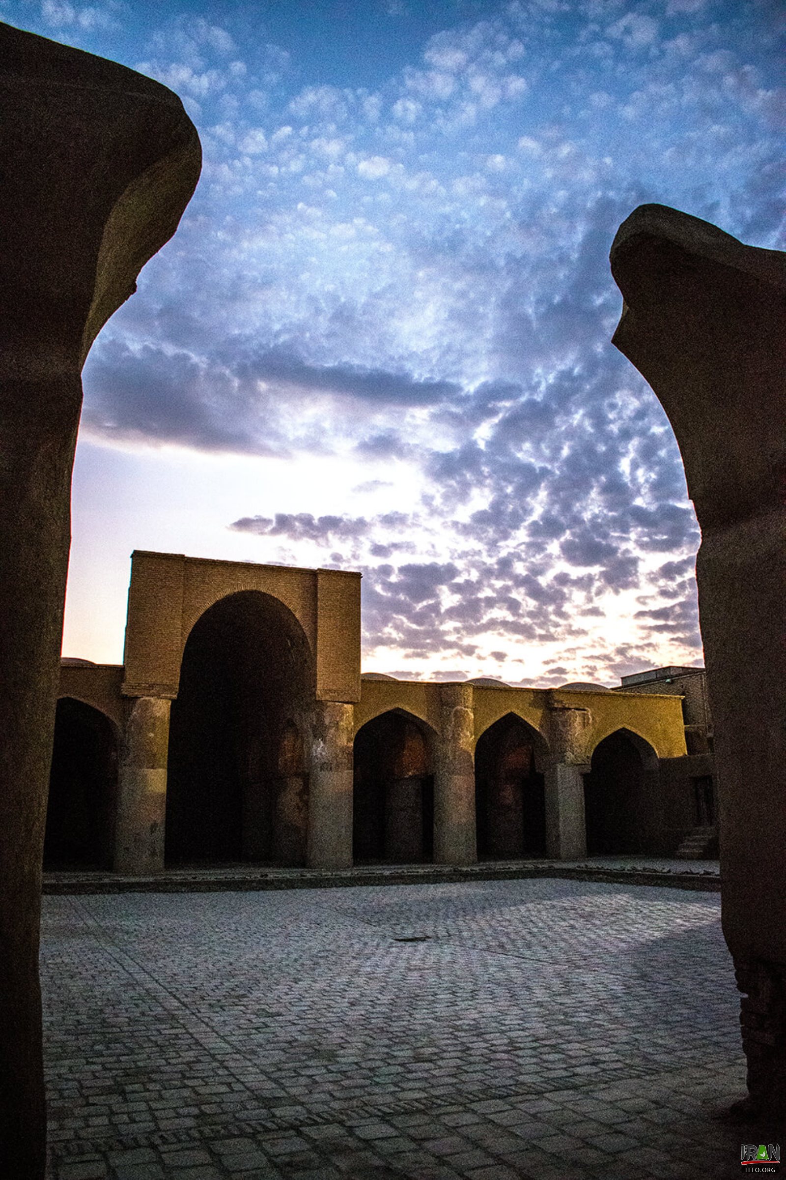 Tarikhaneh Mosque Photo Gallery - Iran Travel and Tourism