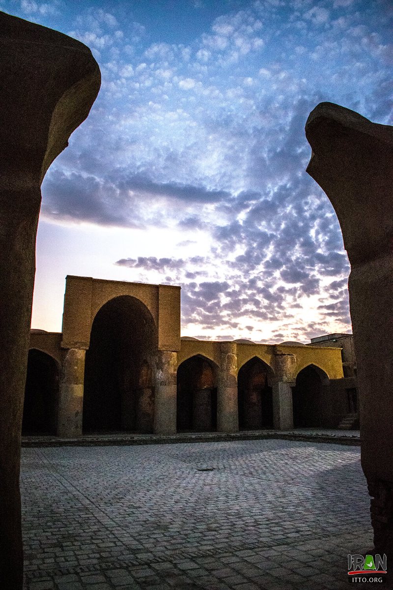Tarikhaneh Mosque Photo Gallery - Iran Travel and Tourism