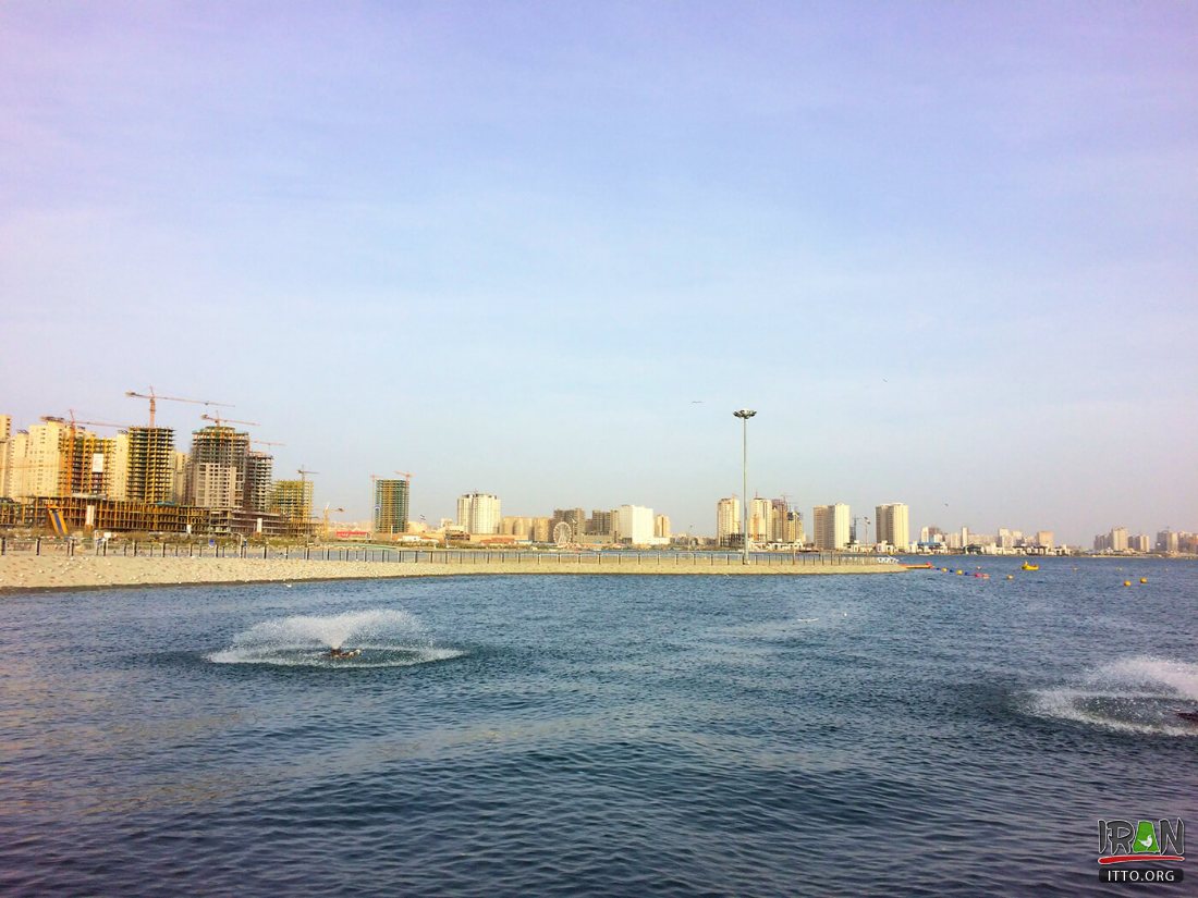 Chitgar Lake (Khalij-e Fars) Photo Gallery - Iran Travel and Tourism