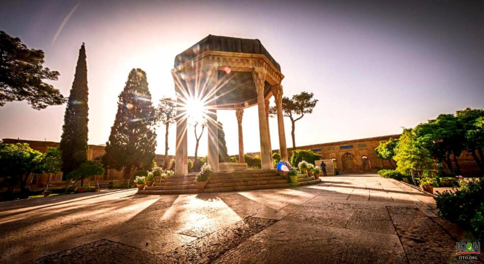 Tomb of Hafez (Hafezieh) Photo Gallery - Iran Travel and Tourism