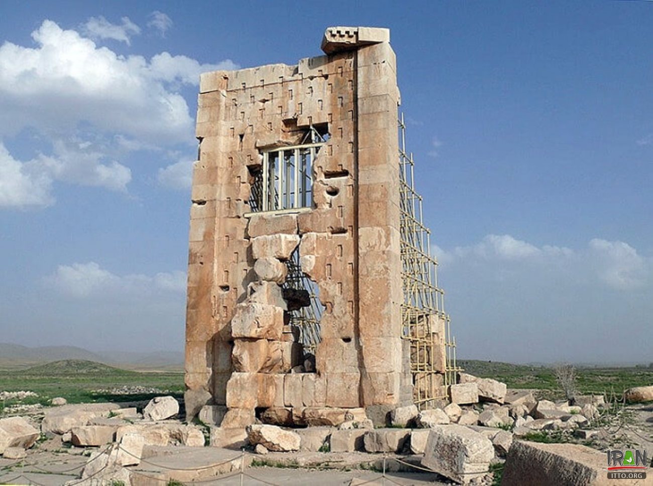 Tomb of Cambyses II Photo Gallery - Iran Travel and Tourism