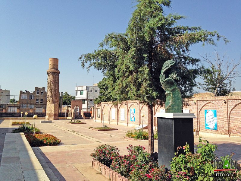 Shams-e-tabrizi Tomb and Minaret Photo Gallery - Iran Travel and Tourism