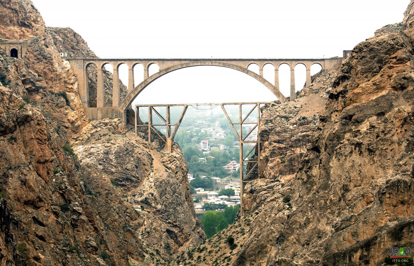Veresk Bridge Photo Gallery - Iran Travel and Tourism