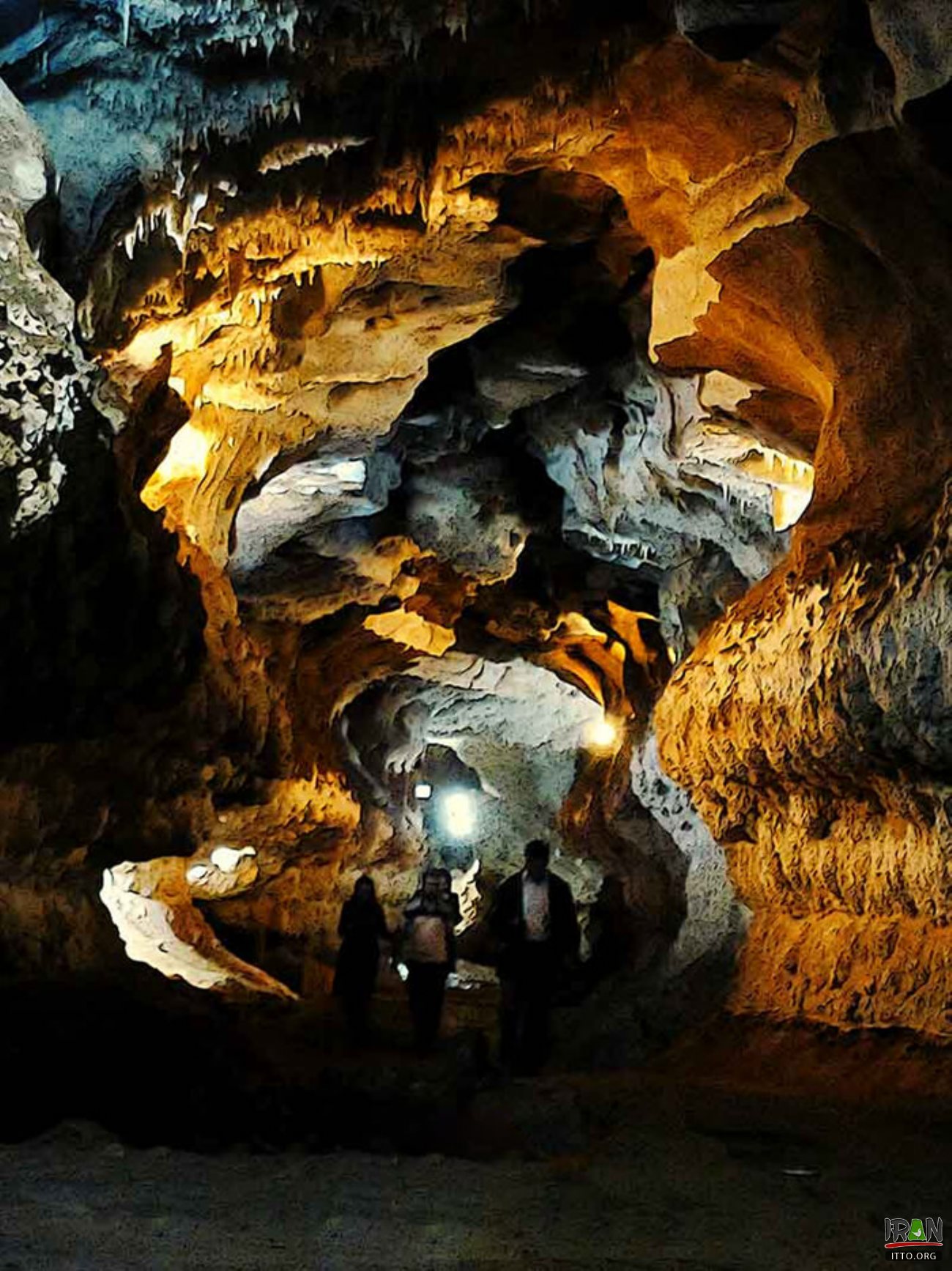 Katlah Khor Cave Photo Gallery - Iran Travel and Tourism